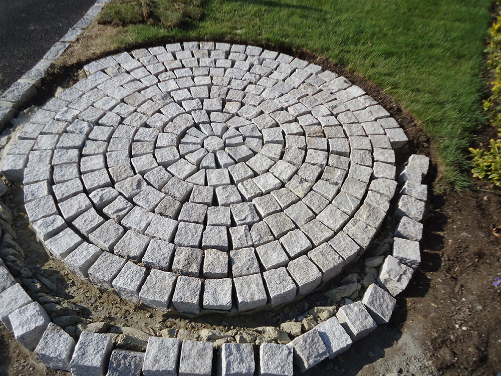 Fun Feature – Granite Sett Ammonite Circle - The Landscape Library